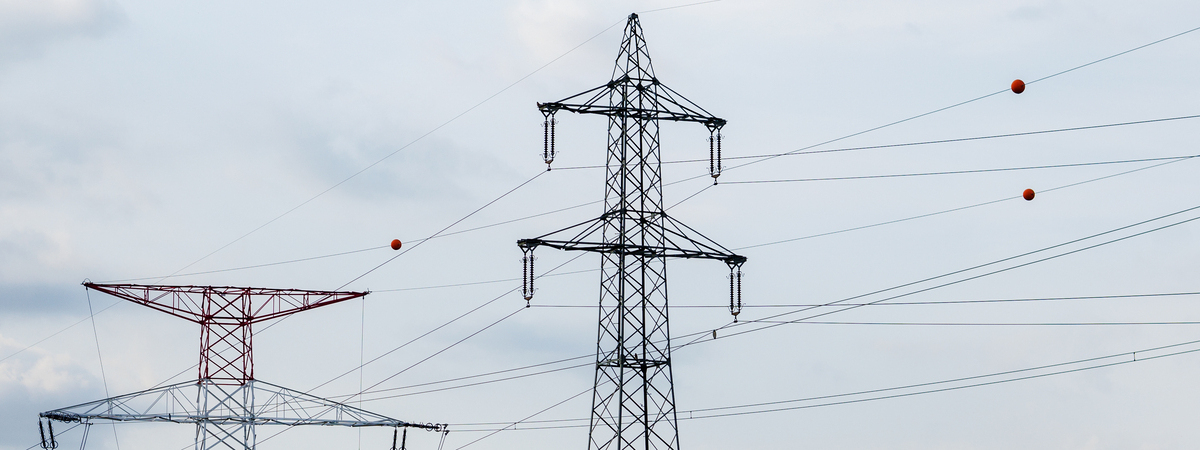 What Are Those Balls on Power Lines? - Vault Energy